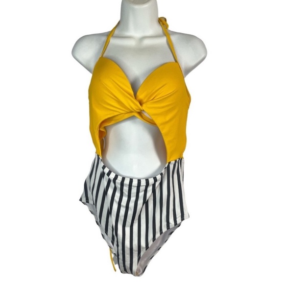 Cupshe | Swim | Cupshe Cut Out Bathing Suit Size Xl Nwt | Poshmark
